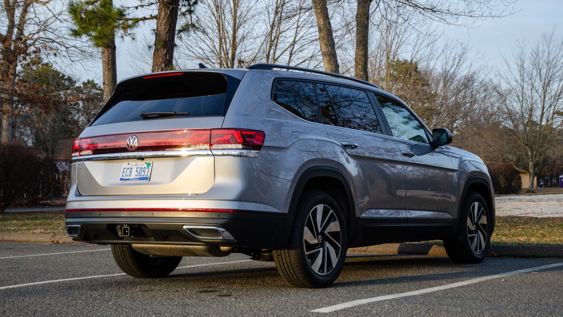 2024 Volkswagen Atlas Review: Can We Get the Golf Back Now?