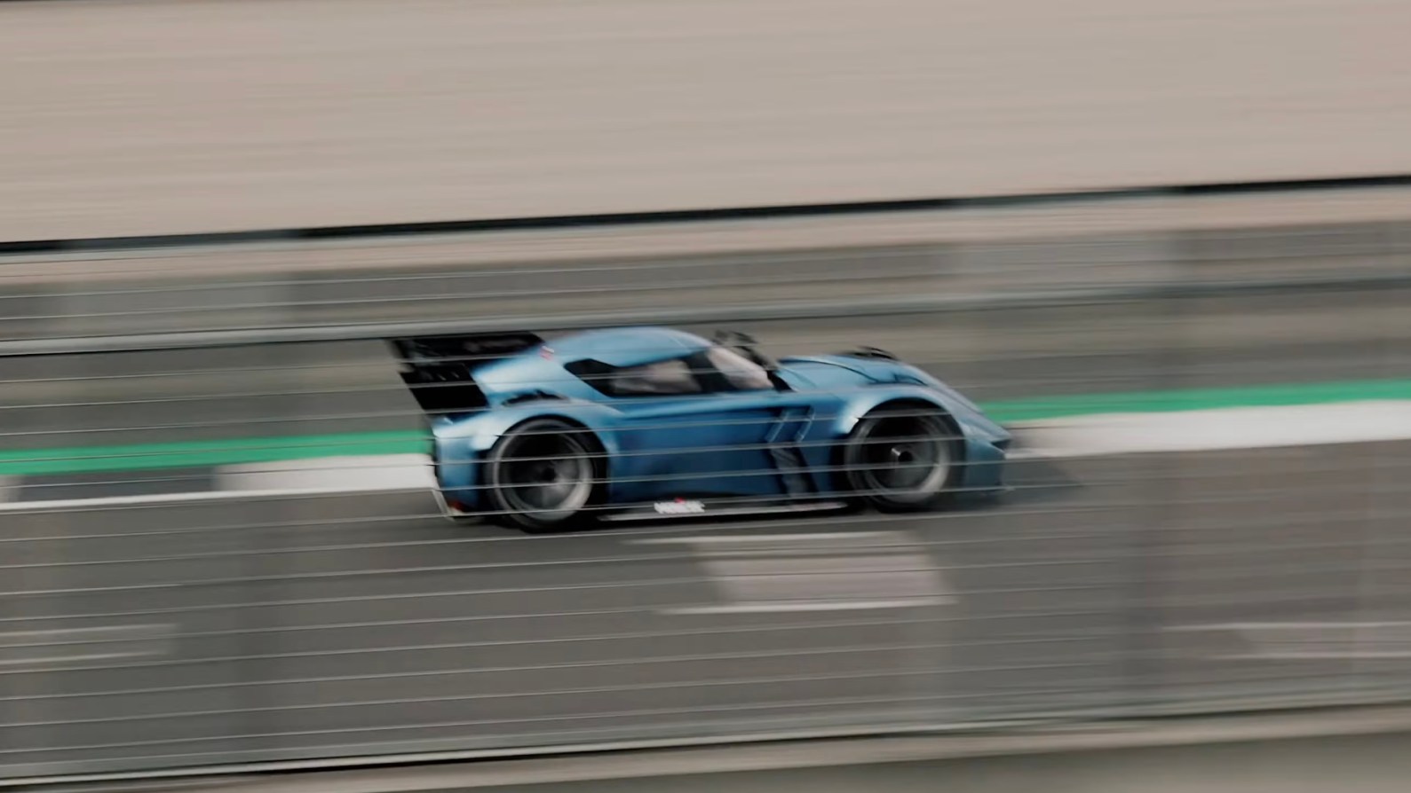 Watch the McMurtry Speirling Fan Car Pass GT3 Racers Like They’re Miatas