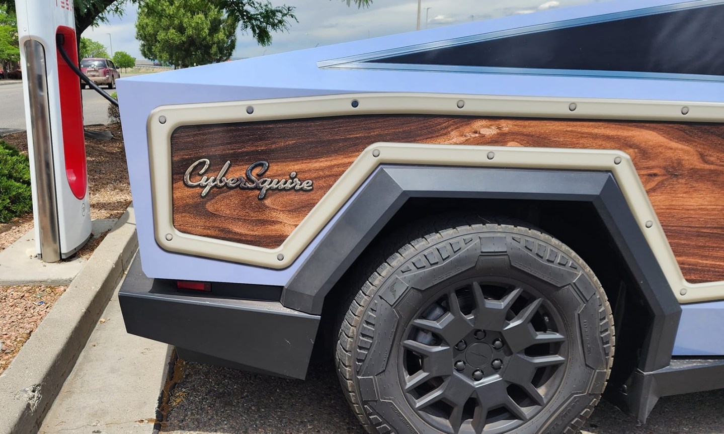 Surprise: Tesla Cybertruck Looks Alright With a Retro Woodgrain Wagon Wrap