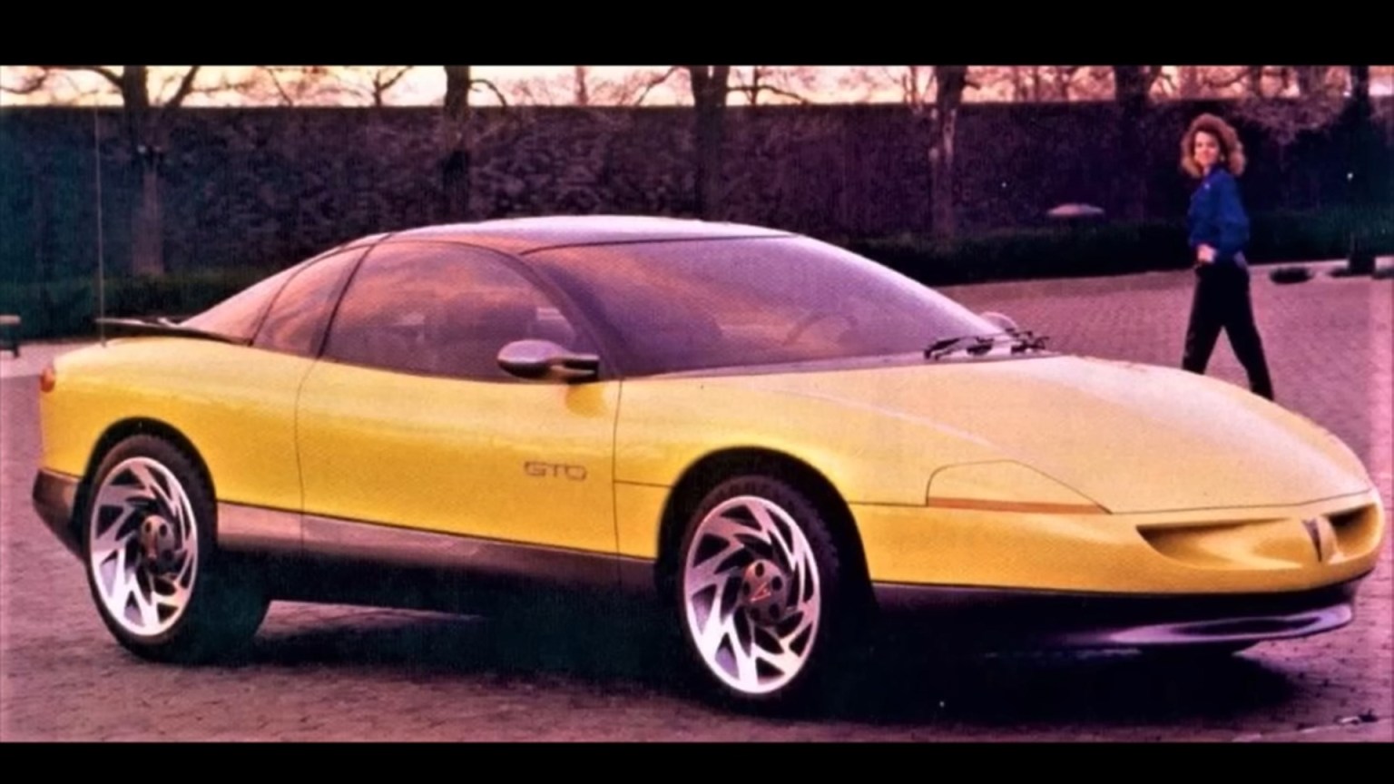 GM Built a Running Prototype of the Futuristic 1987 Pontiac Pursuit Concept