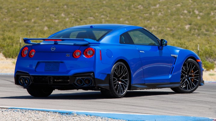 This Guy Seamlessly Fitted a Nissan GT-R Front End to a Stagea Wagon ...