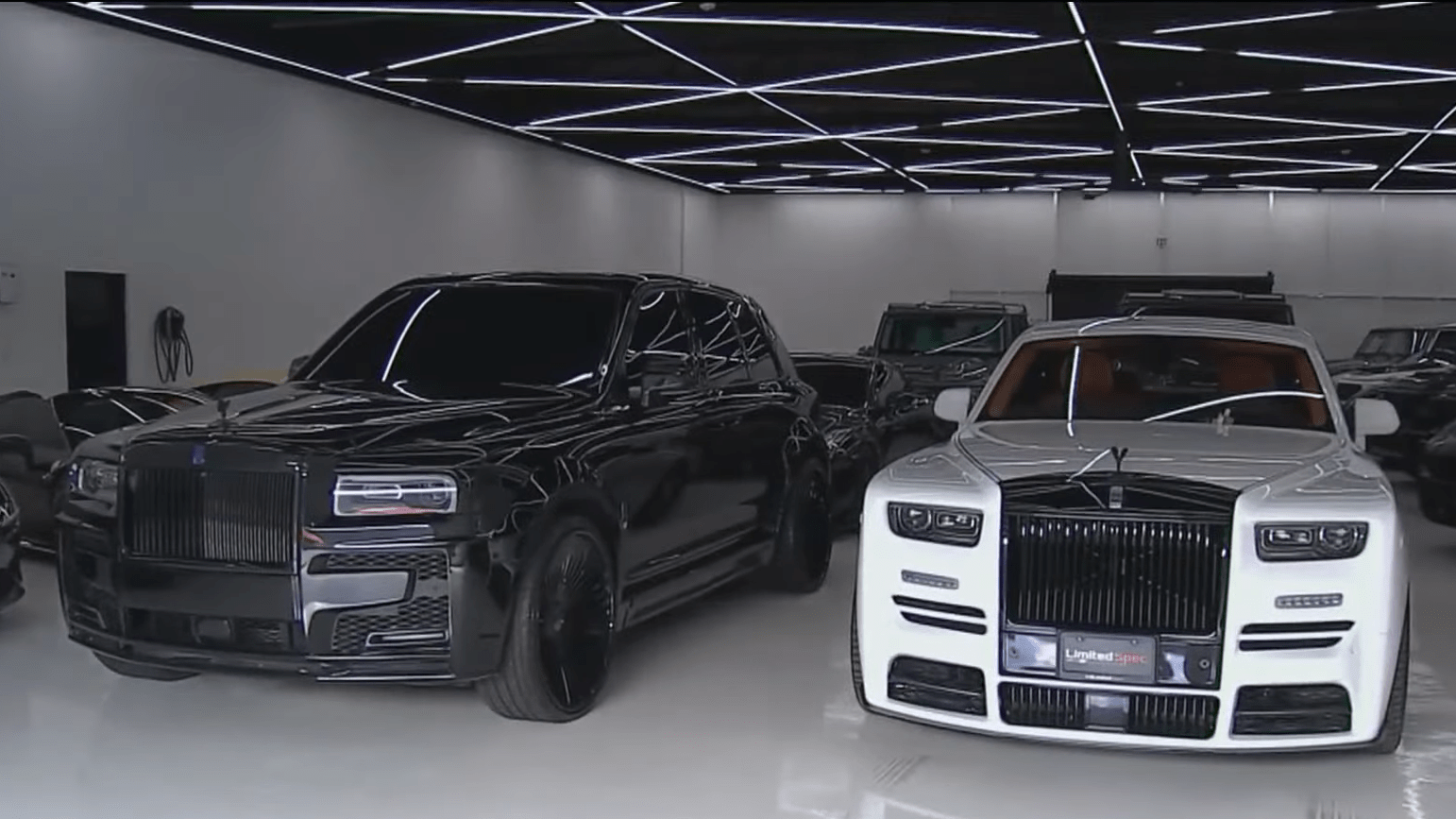 Thieves Got a Florida Car Dealer to Deliver a Rolls-Royce Cullinan ...
