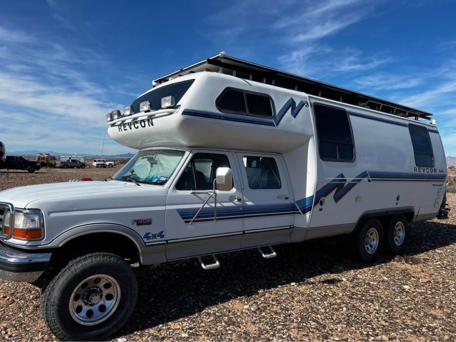 Buy This Gargantuan Ford F-350 Six-Wheeler Motorhome and Get the Heck Out