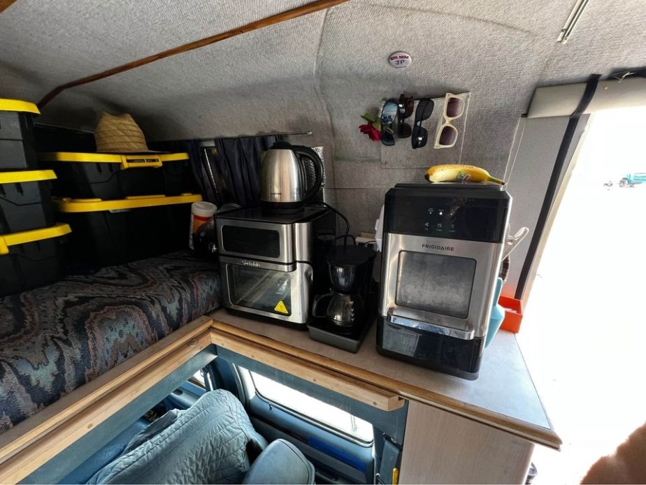 Buy This Gargantuan Ford F-350 Six-Wheeler Motorhome and Get the Heck Out