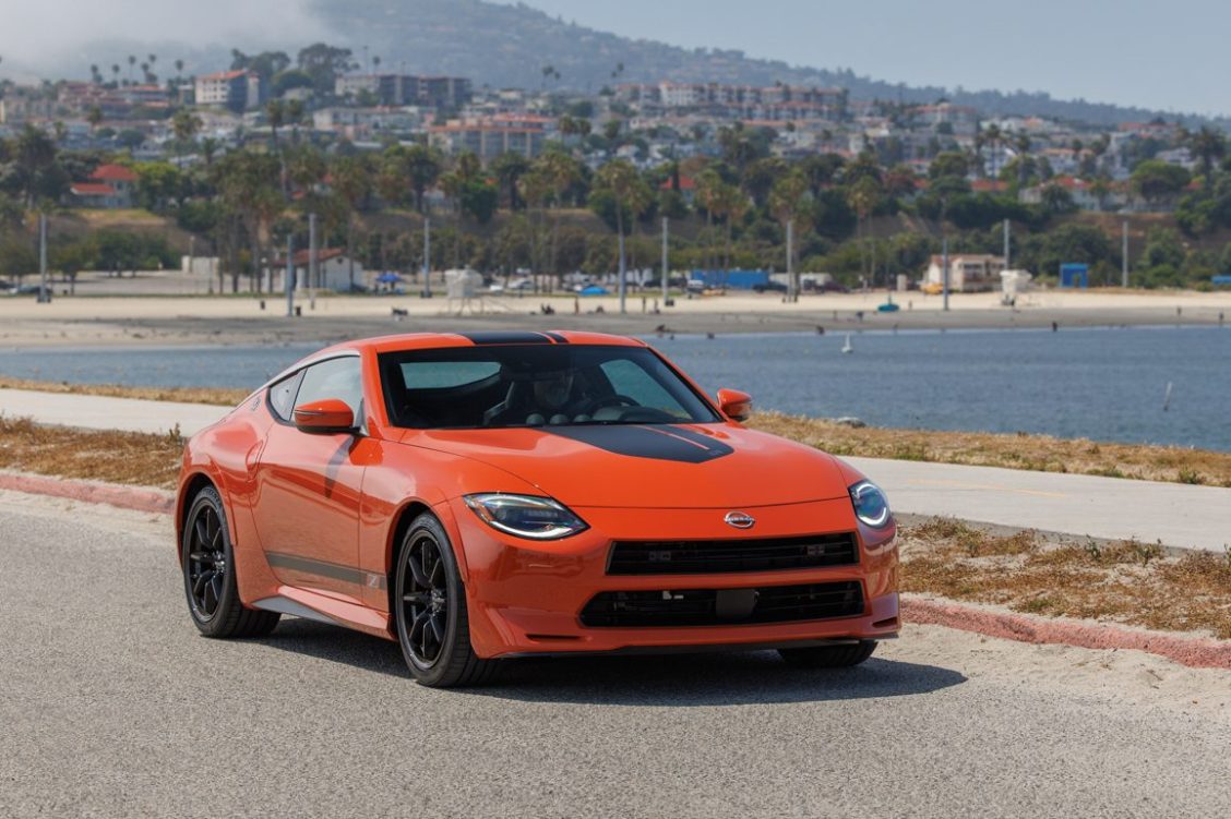 2024 Nissan Z Heritage Edition Finally Brings the Retro Split Grille to ...