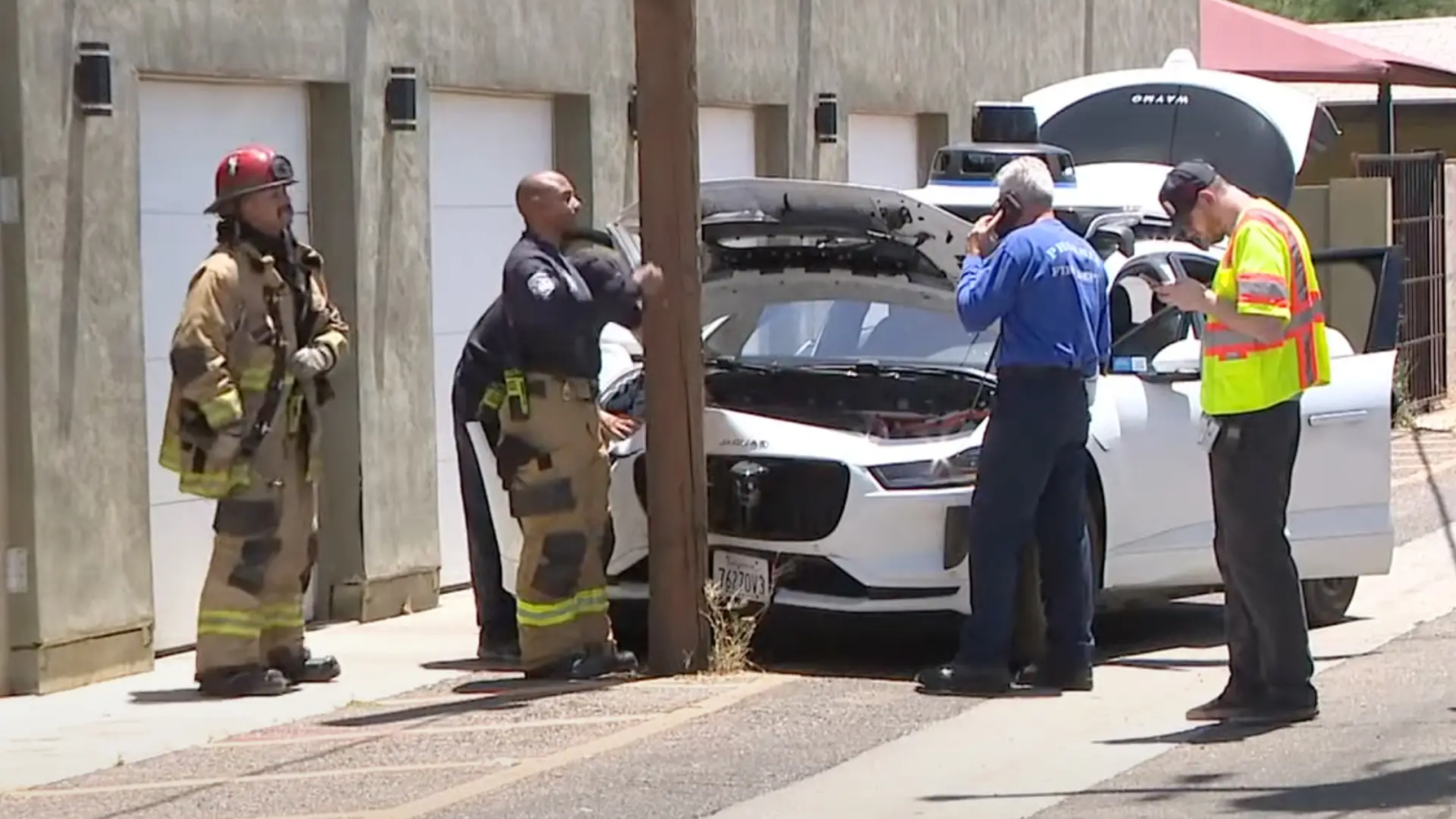 Waymo Recalls Robotaxis to Give Telephone Poles a Higher 'Damage Score'