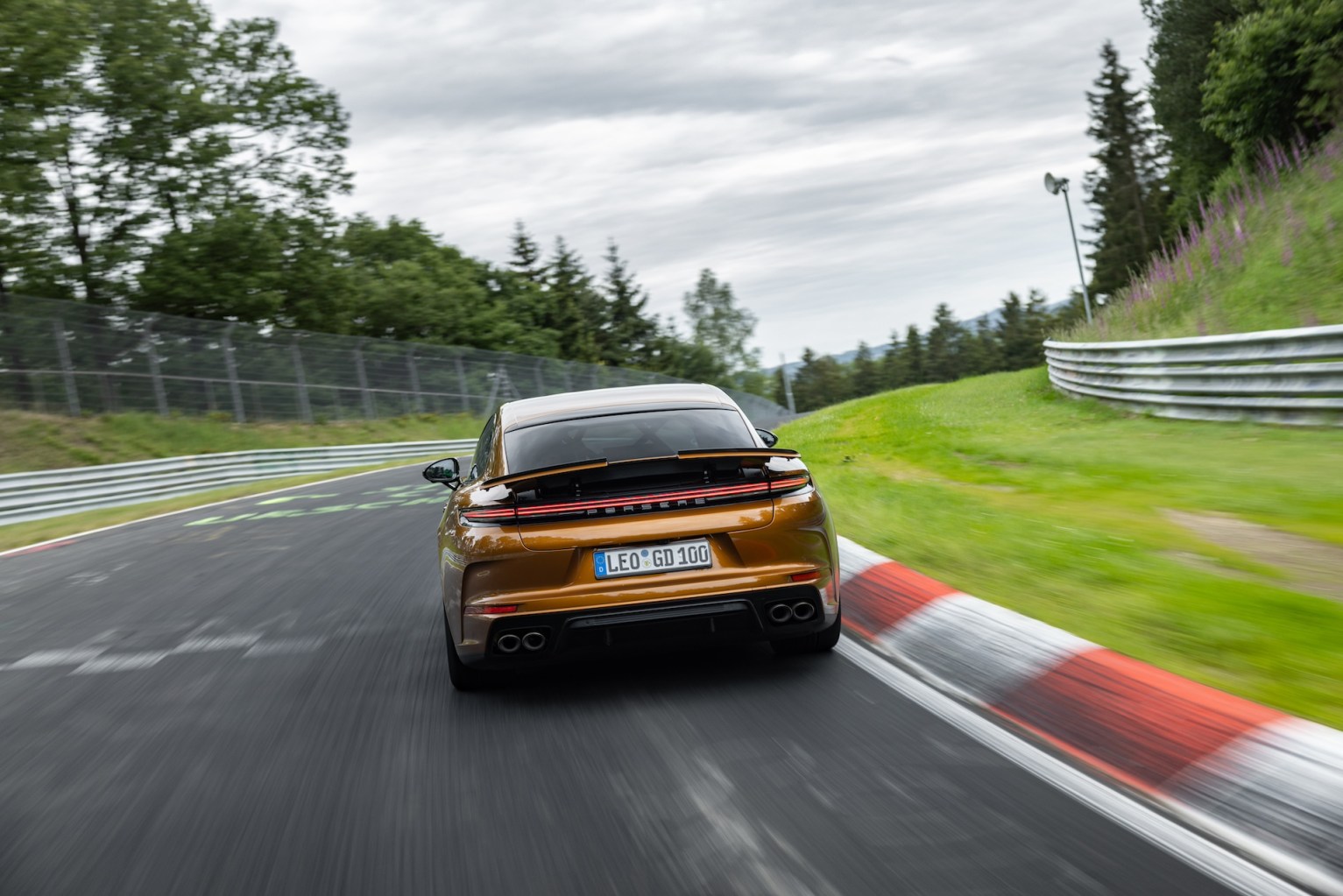 New Porsche Panamera Hybrid Demotes Mercedes on the Nurburgring Record ...