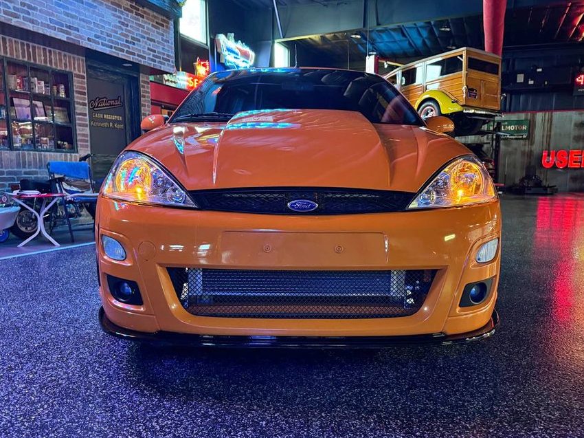 This RWD Ford Focus With a 725-HP V8 Is a Wild Alternate-Reality Focus ...