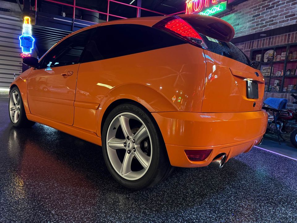 This RWD Ford Focus With a 725-HP V8 Is a Wild Alternate-Reality Focus ...