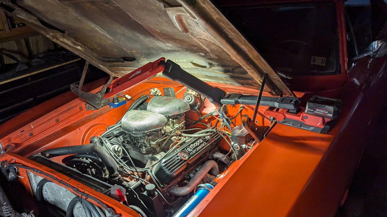 Milwaukee M18 Magnetic Extendable Boom Light Hands-On Review