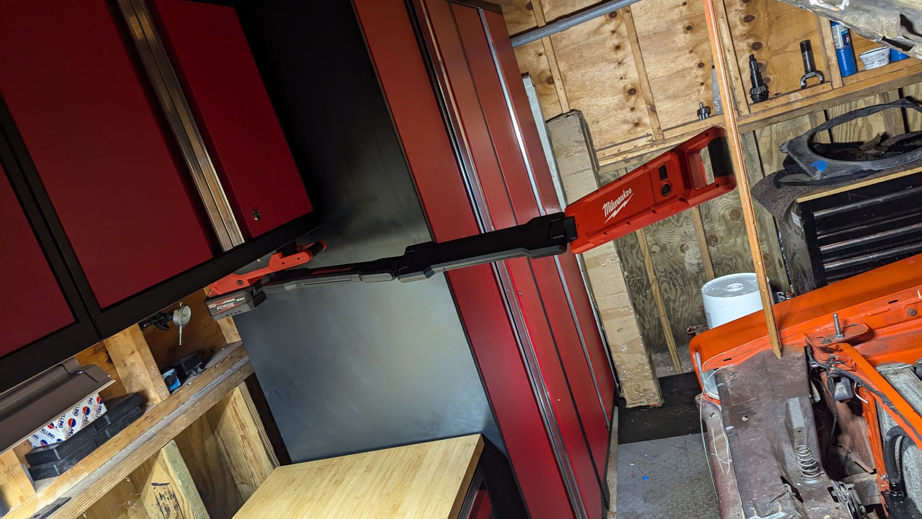 Milwaukee M18 Magnetic Extendable Boom Light Hands-On Review