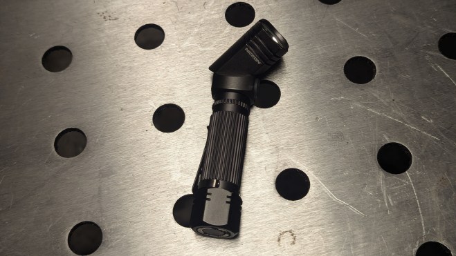 Nicron N7 600 Lumen Tactical Flashlight Hands-On review