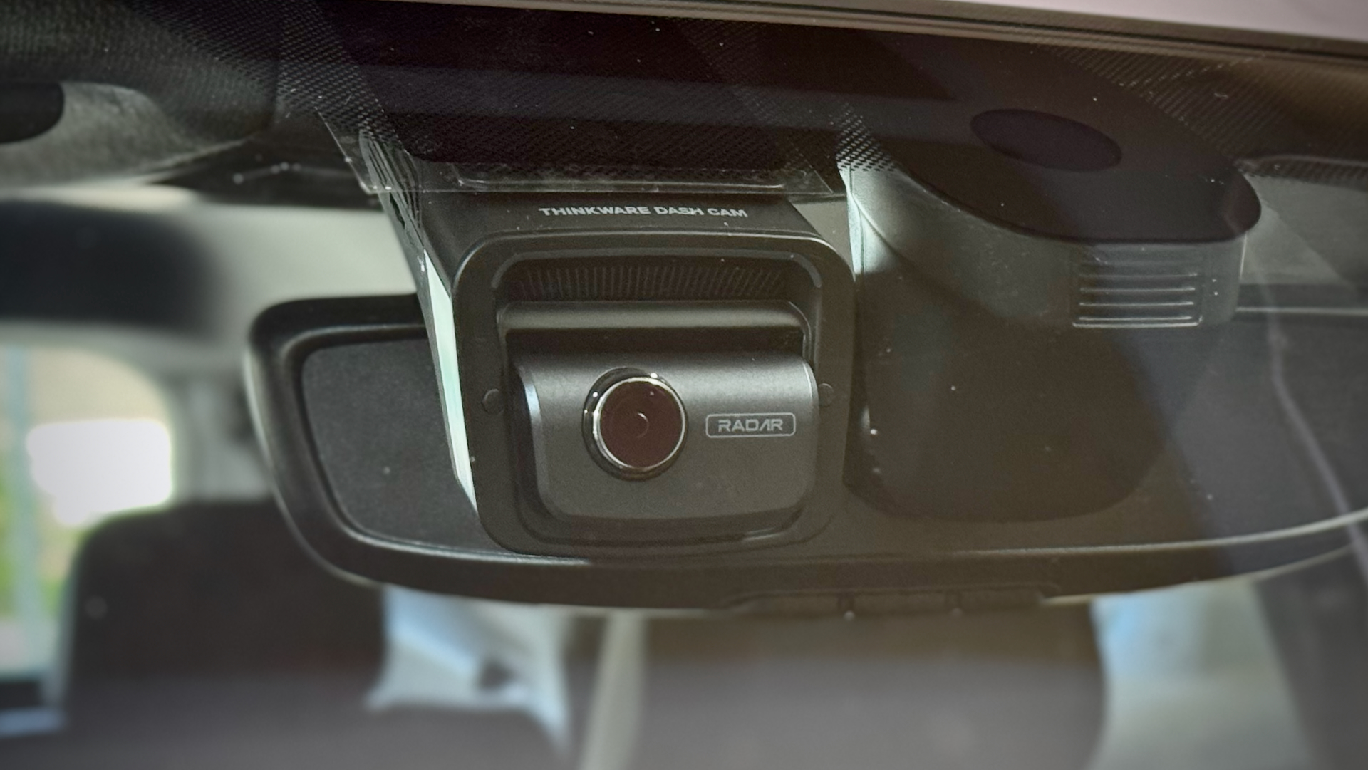 Thinkware U3000 Dash Cam Hands-On Review