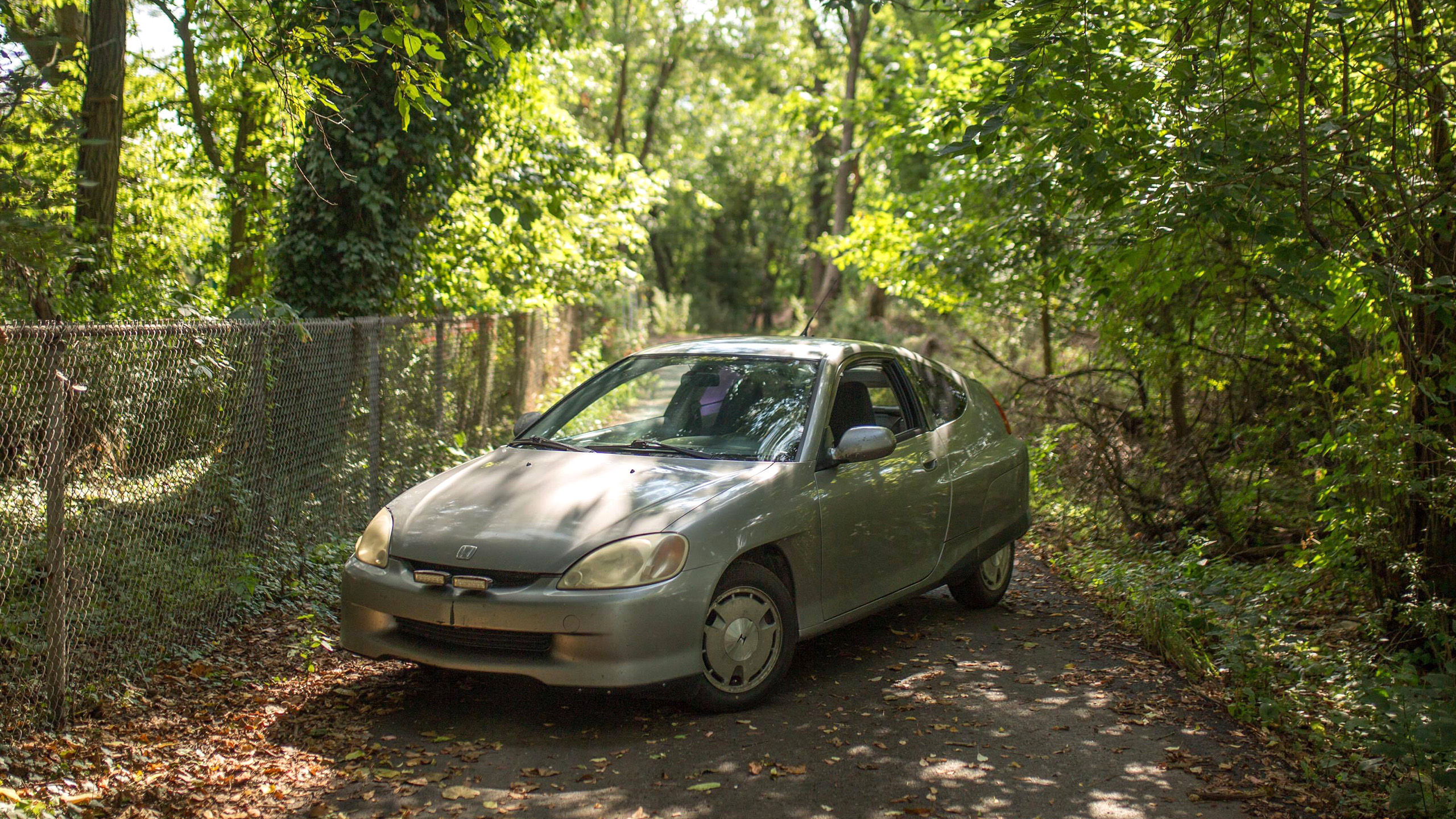 This Guy Bought a Honda Insight With Nearly 1M Miles. He Knows What He ...