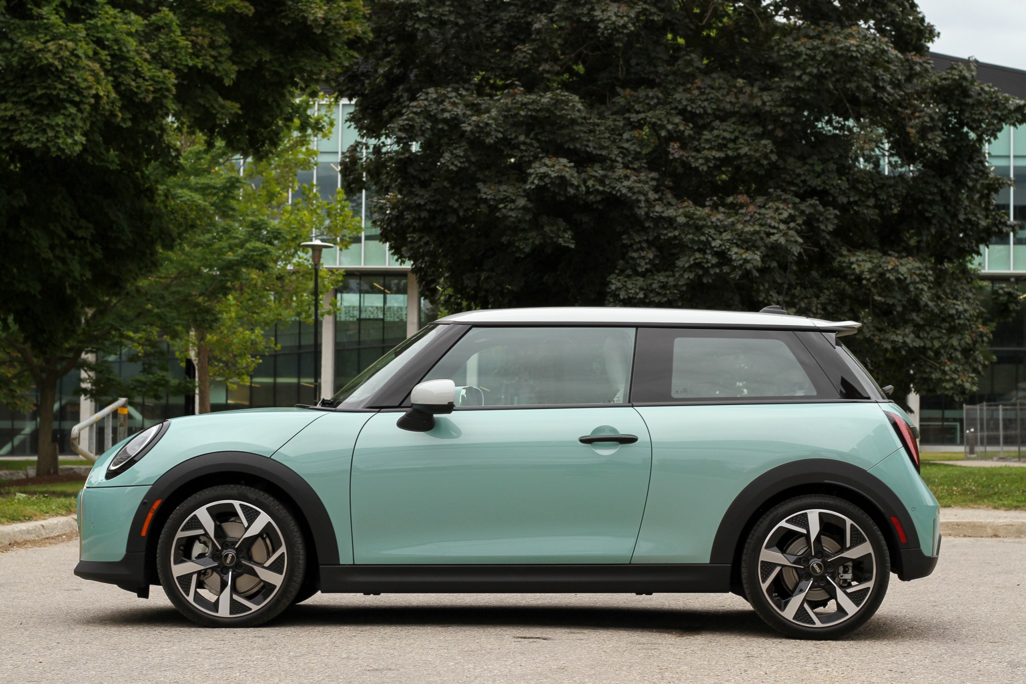 2025 Mini Cooper S Review: Back to School
