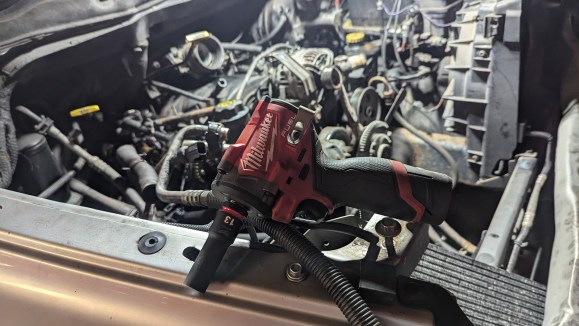 Milwaukee Gen II M12 Stubby Impact Wrench Hands-on Review