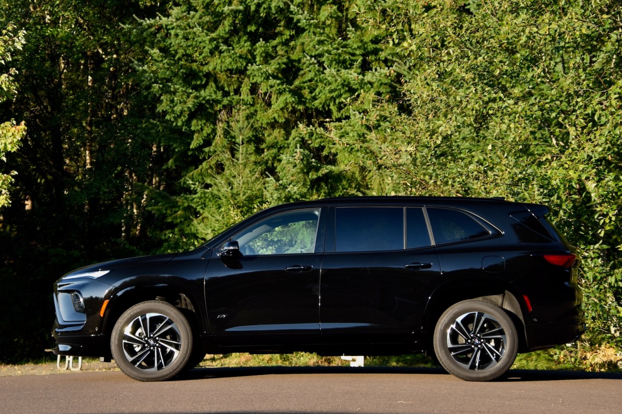 2025 Buick Enclave First Drive Review: Made for Road Trips