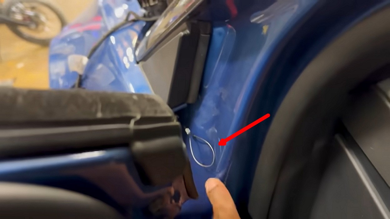 Buying a Bricked Fisker Ocean and Fixing It for $100 Is a Sound ...