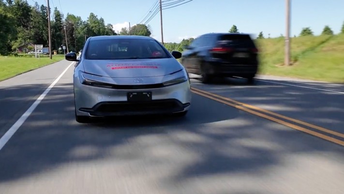 Stock Toyota Prius Breaks MPG Record for Cross-Country Drive
