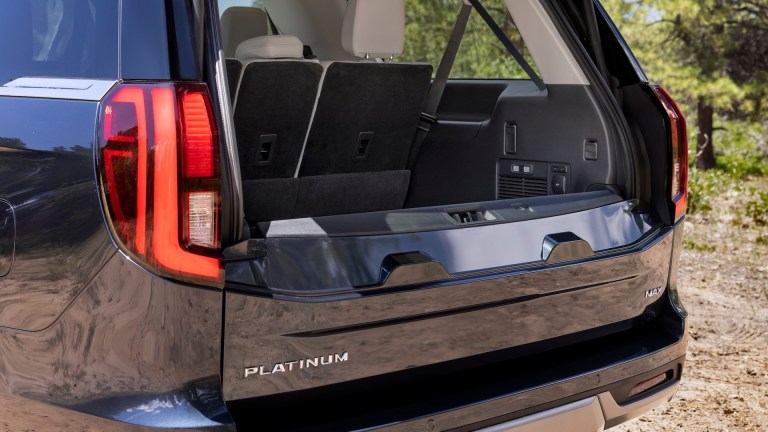 Ford Expedition's New Split Tailgate Has Some Neat Hidden Features