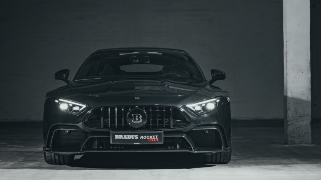 The Brabus Rocket GTS Is a 986-HP Clownshoe Made From a Mercedes SL
