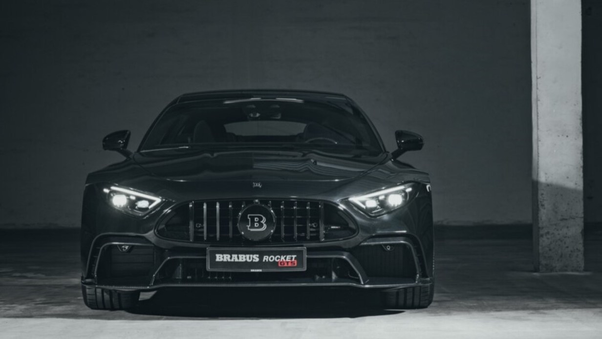 The Brabus Rocket GTS Is a 986-HP Clownshoe Made From a Mercedes SL