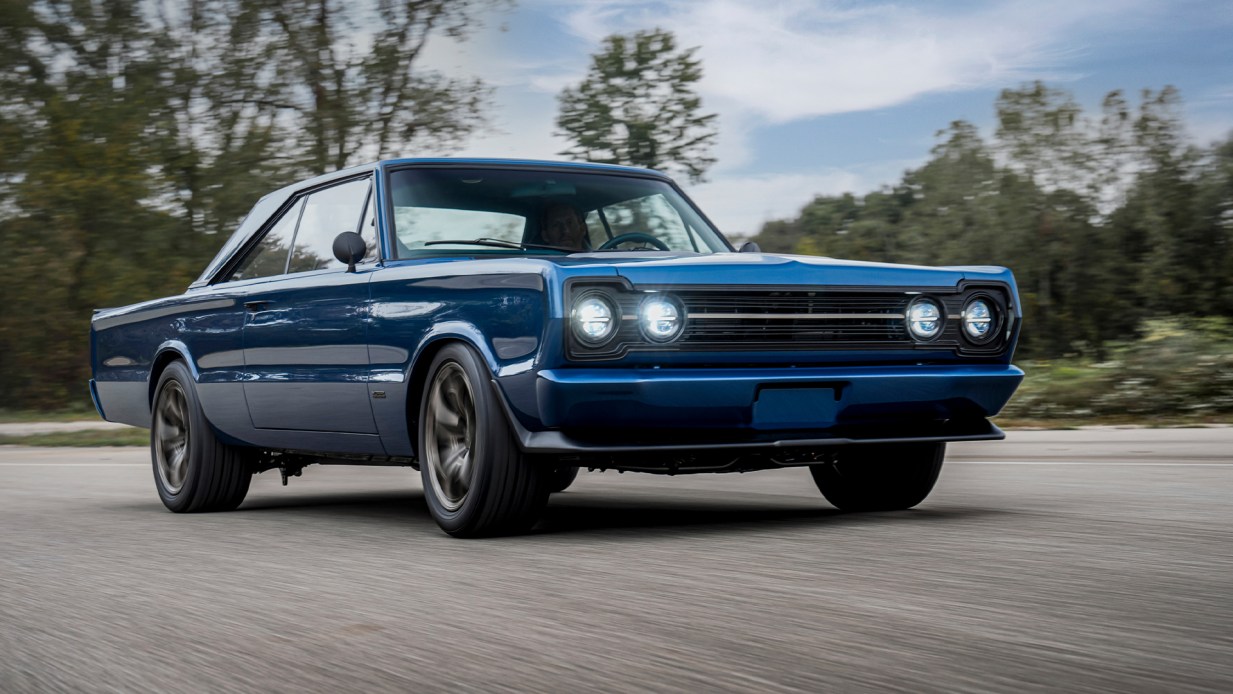 That 500-HP Viper V10 Motorcycle Just Set a New Speed Record