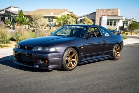 The R33 Nissan Skyline GT-R Is Still a Hero Worth Meeting