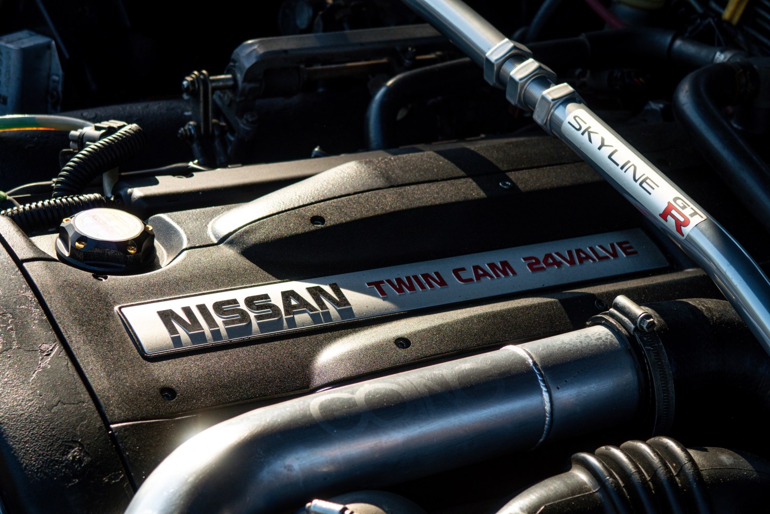 The R33 Nissan Skyline GT-R Is Still a Hero Worth Meeting