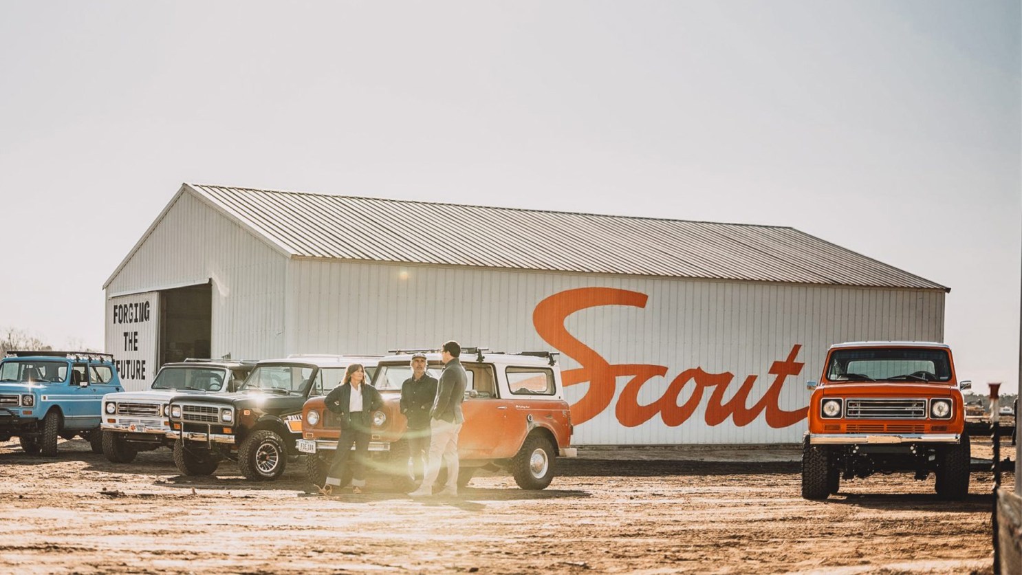 This Doggie Bus Is the Happiest Vehicle on the Road