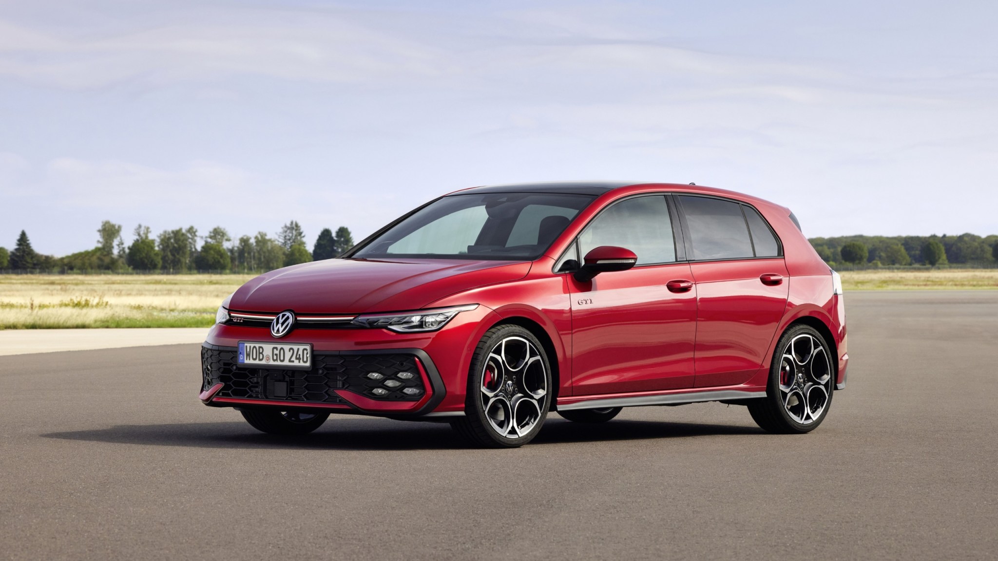 VW Will Develop Next-Gen Golf EV With Help From Rivian