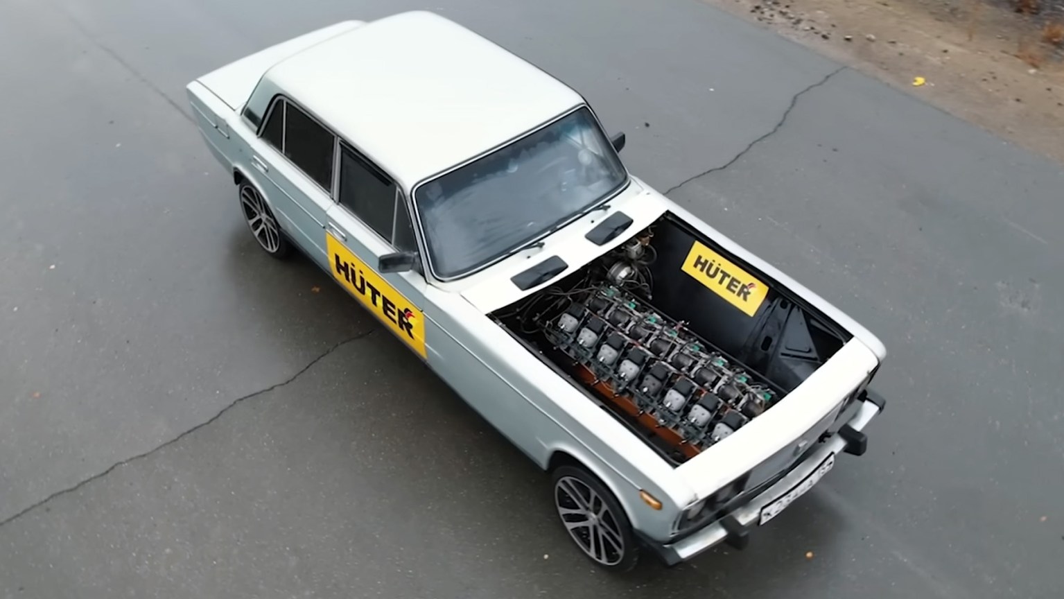 Russian Mechanics Make a V16 Out of 16 Chainsaw Engines, Stuff It Into ...