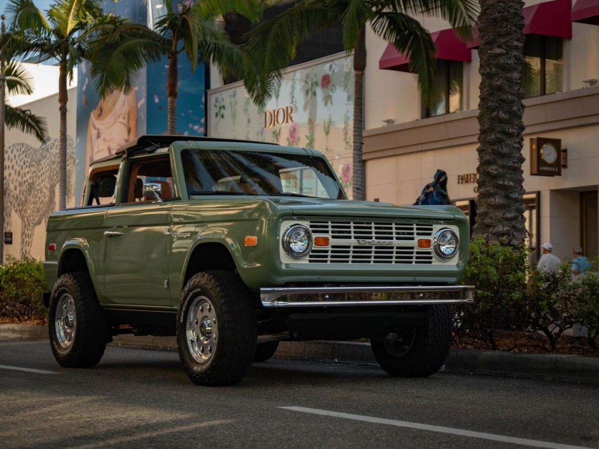 Ford Sues Company For Body-Swapping New Broncos with Classic Bronco Design