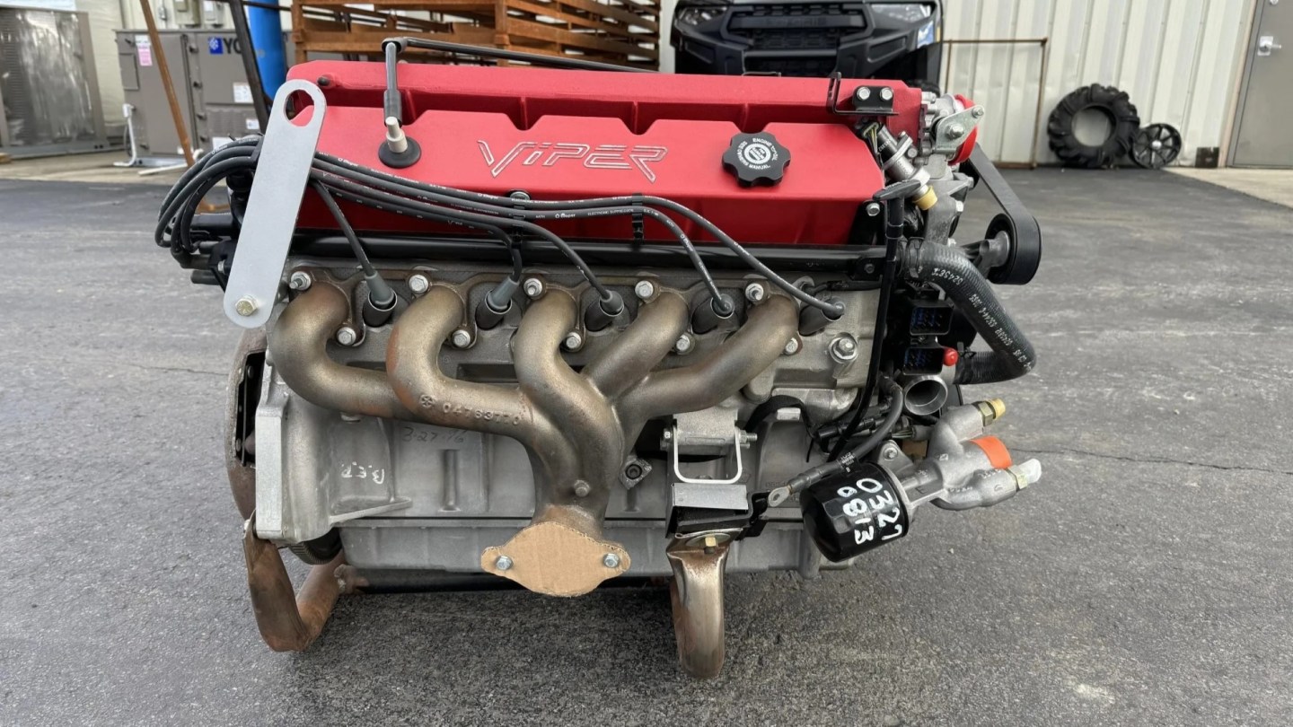 You Must Save This Brand New 1996 Dodge Viper V10 Crate Engine From the ...
