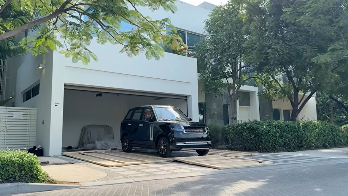 The $4,000 ‘Range Rover’ From Alibaba Is Super Cute But Not Very Capable