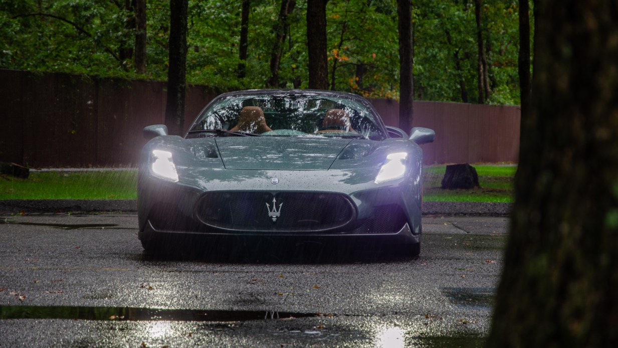 2024 Maserati MC20 Cielo Review: When Daddy’s Money Is Too Good for a Lambo
