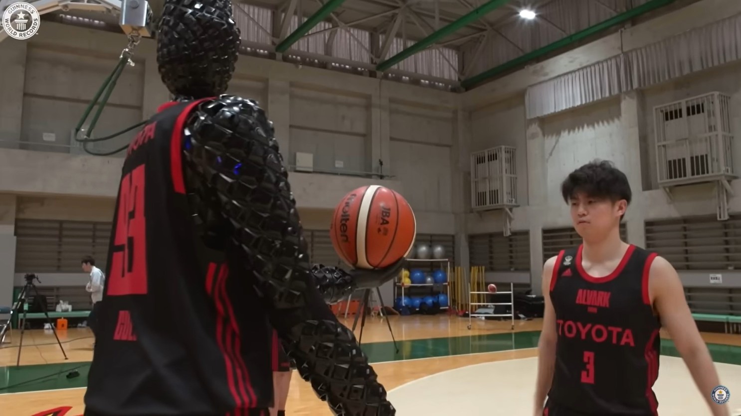 Toyota’s Basketball-Loving Robot Scores Guinness World Record for ...