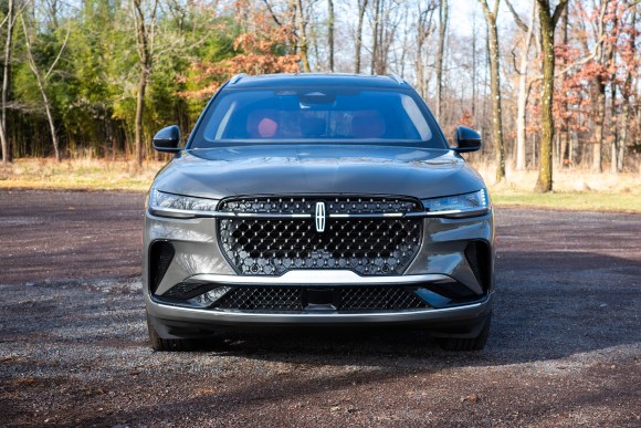 2025 Lincoln Nautilus Review: A $70,000 Stress Ball You Shouldn’t Write Off