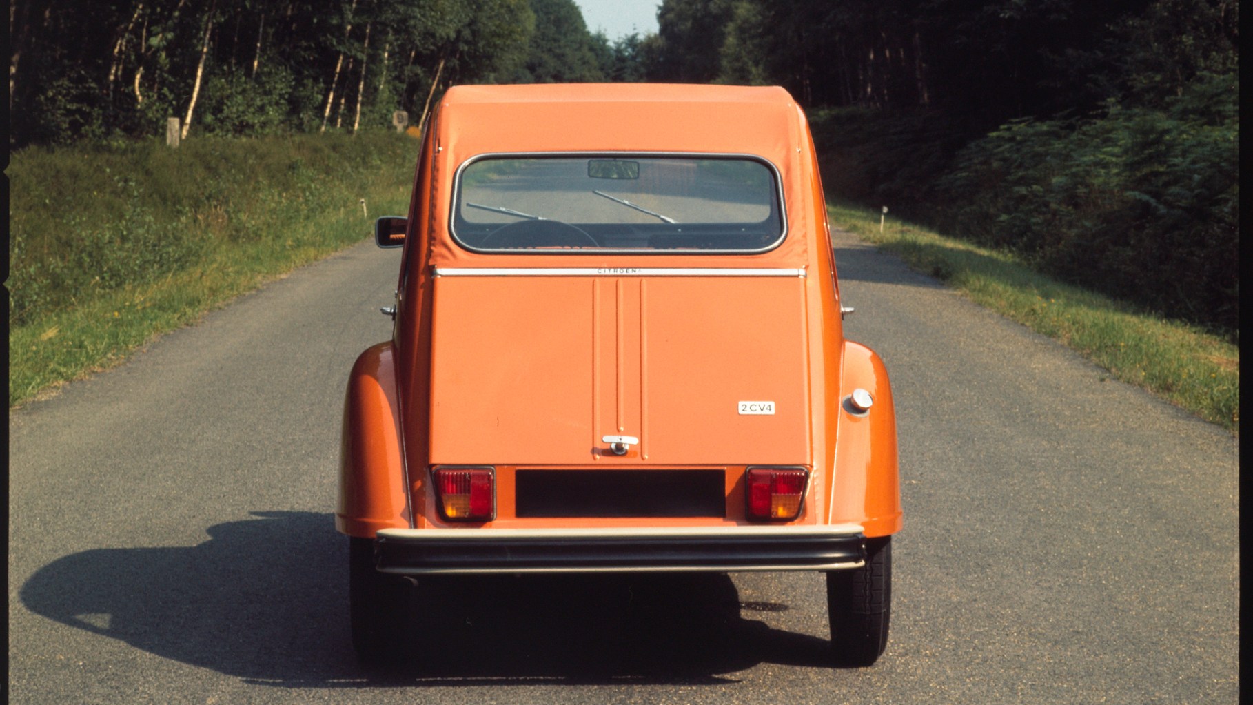 Citroen Could Bring Back the 2CV Because Nostalgia Sells