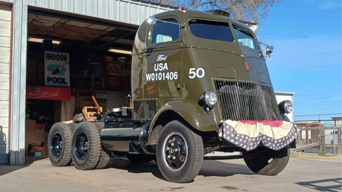 Kenworth's Iconic W900 Semi-Truck Is Ending Production After 63 Years