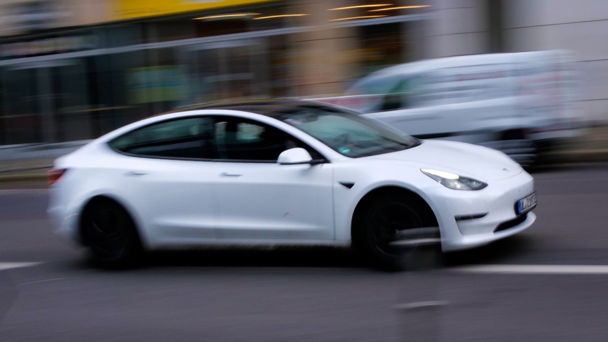 Tesla ‘Full Self-Driving’ Isn’t Called That in China