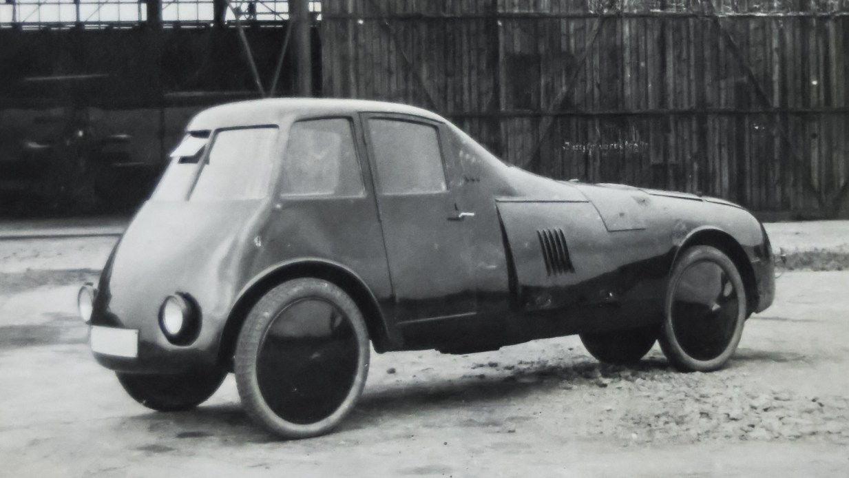 This 103-Year-Old Romanian Clown-Shoe Car Pioneered Automotive Aero as ...