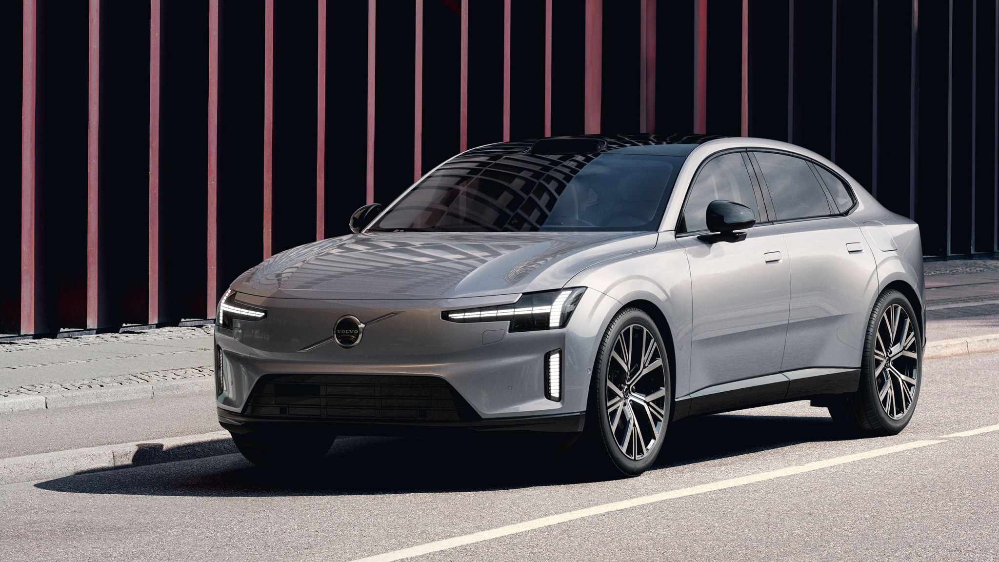 Volvo's First Minivan Is an Electric Living Room on Wheels With Odd ...