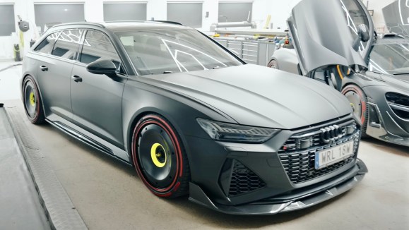 Audi RS6 Riding on F1-Style Wheels Looks Absolutely Menacing