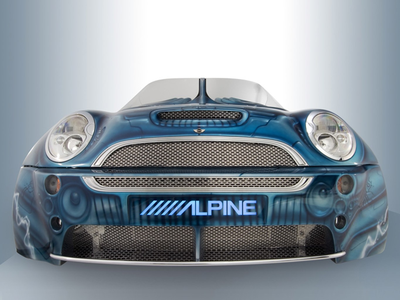 This Mini Cooper Turned Into a Rolling Winamp Skin Is the Ultimate 2004 ...