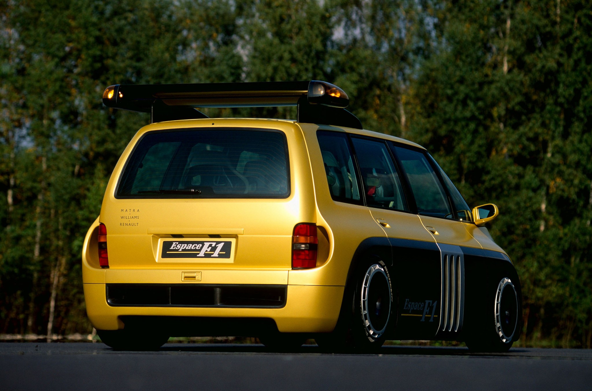 Hot Wheels Is Making the V10-Powered Renault Espace F1 Minivan