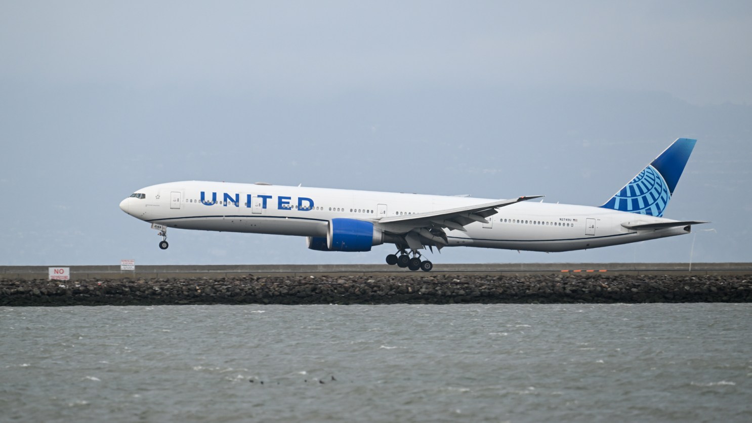 United Flight to China Forced to Turn Around Because Pilot Forgot Their ...