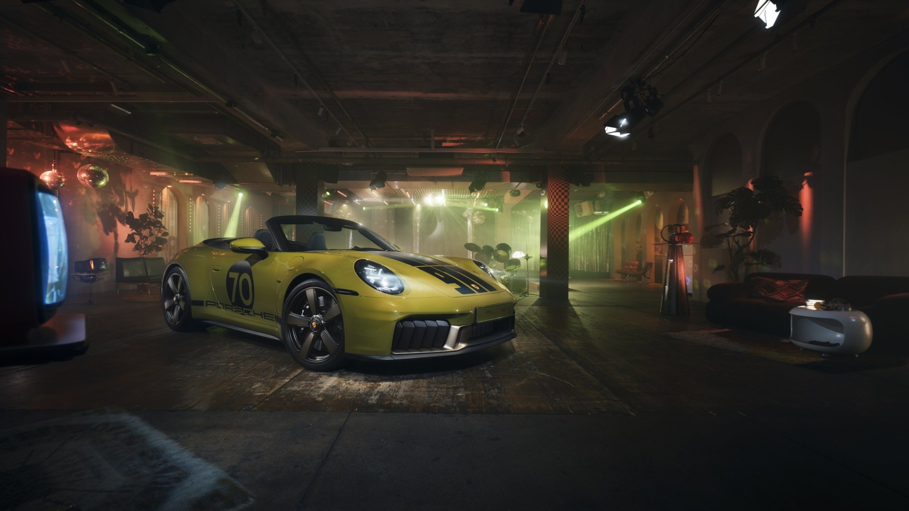 The Porsche 911 Spirit 70 Revives a Gem of the 1970s: A Pasha Interior