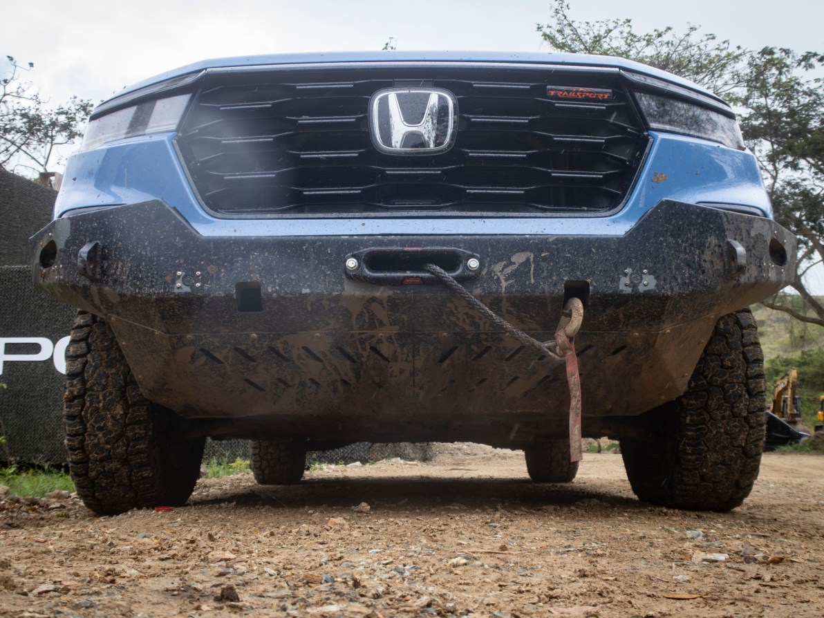 Honda Built This Extreme Trail-Ready Pilot to Teach Its Employees How ...