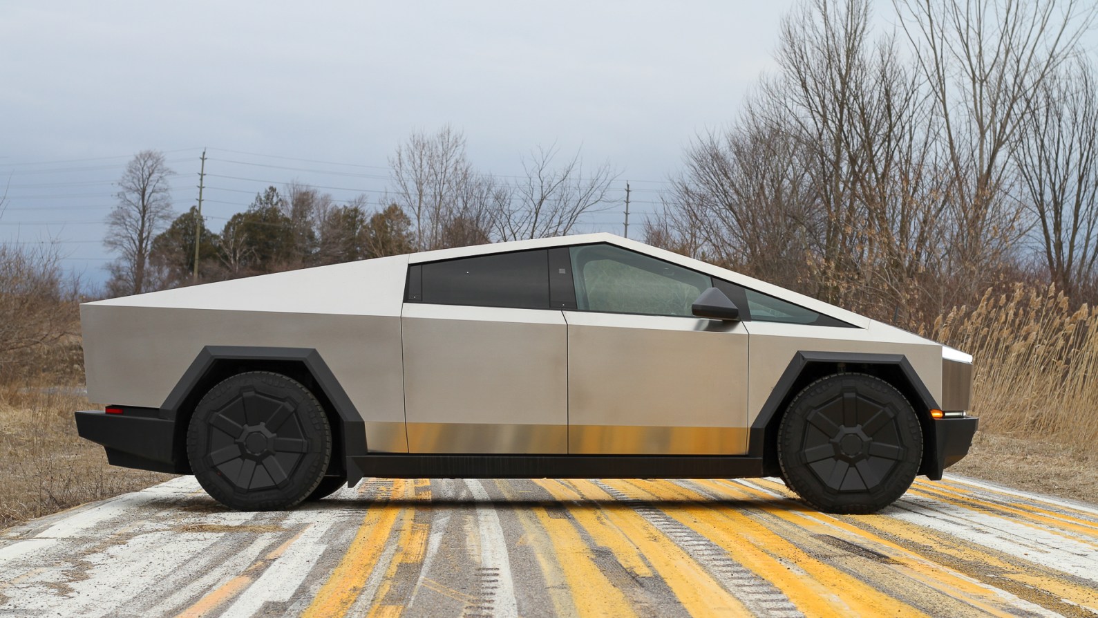 Long-Delayed Tesla Cybertruck Range Extender Mysteriously Disappears ...